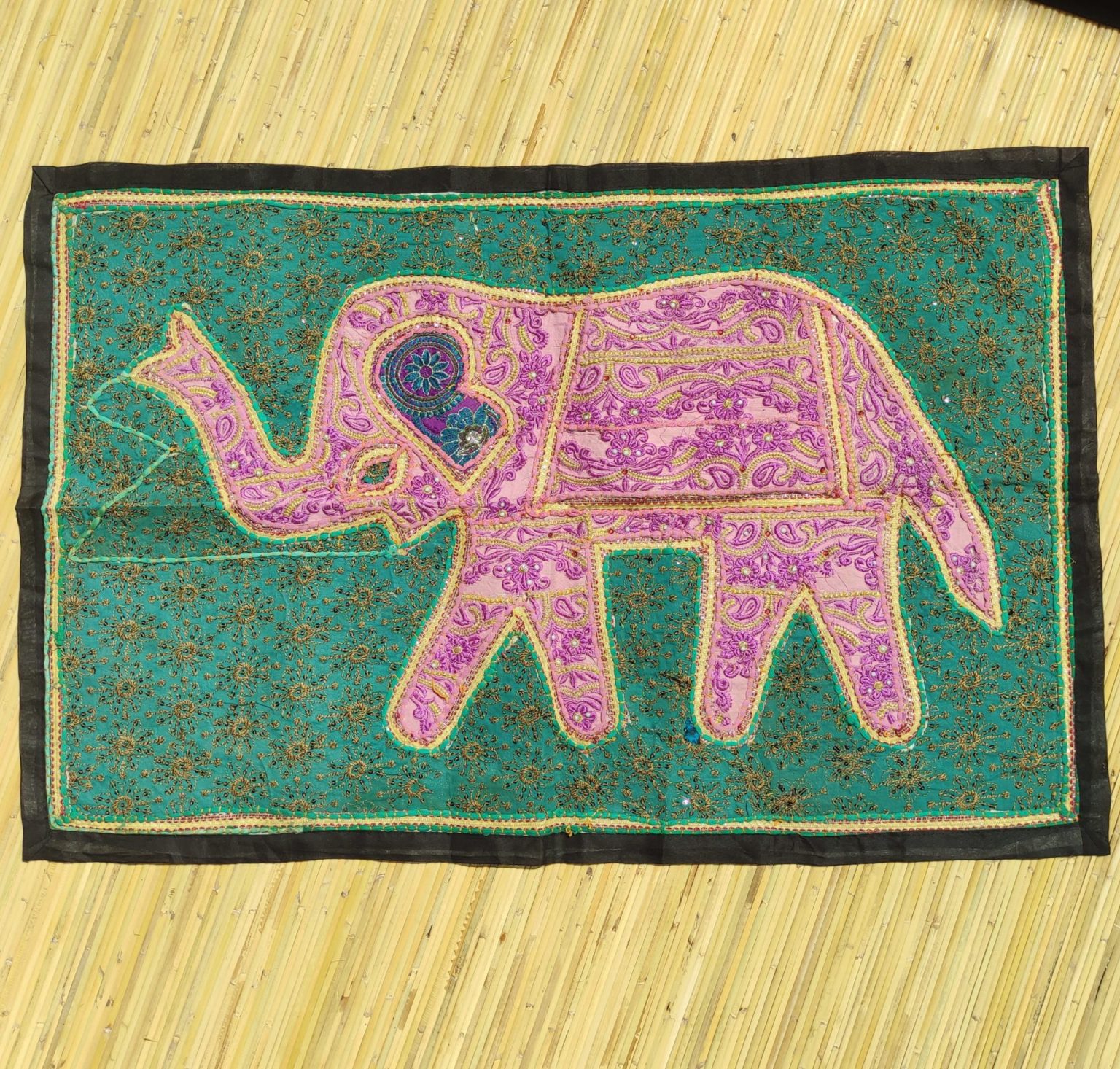 ARAZZO INDIANO ELEFANTE RICAMATO - Emporio D'Oltremare